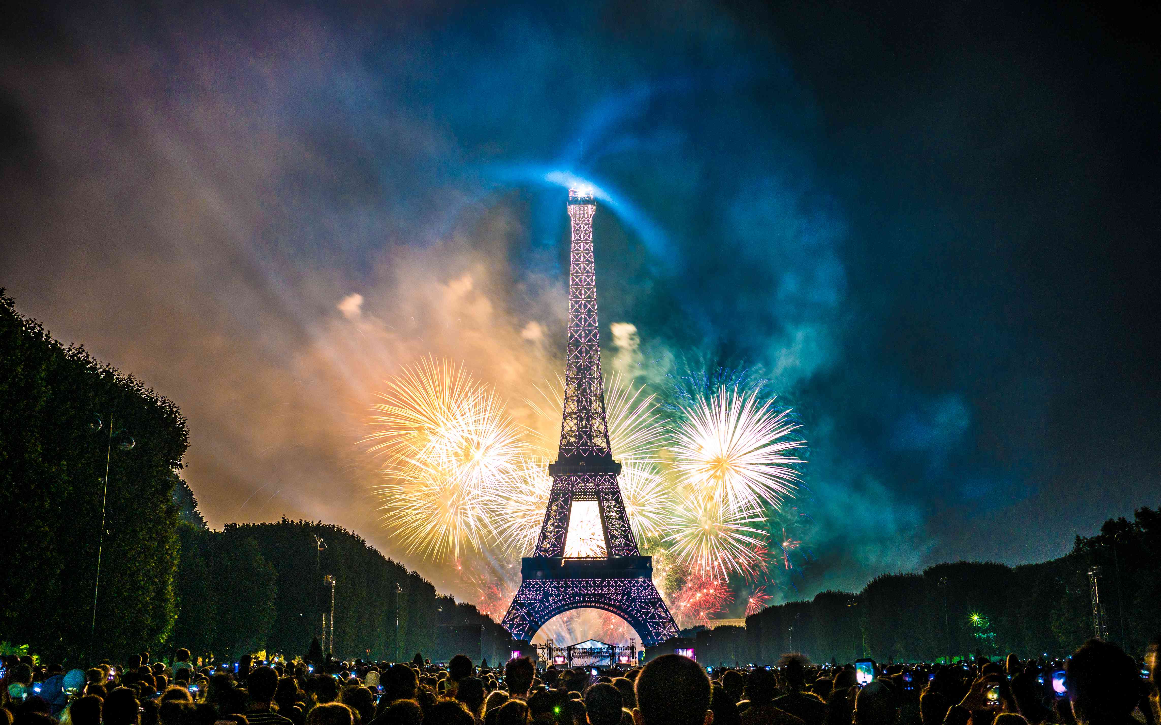 Fête du 14 Juillet en France ≡ Voyage - Carte - Plan